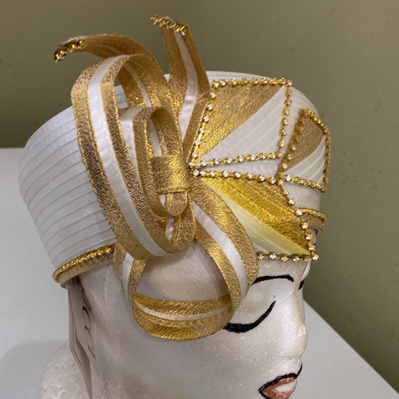 Verucci | Accessories | Nwt Beautiful Church Dress Hat By Verucci ...